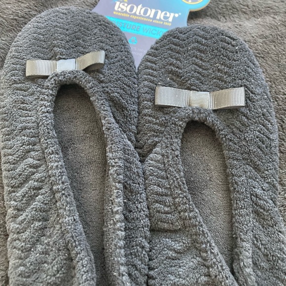 isotoner | Shoes | Isotoner Gray Slippers With Bow | Poshmark